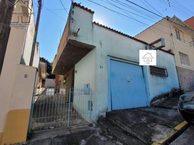 OPORTUNIDADE IMÓVEL COM/RES NO CENTRO COM 2 CASAS EXCELENTE LOCALIZAÇÃO!