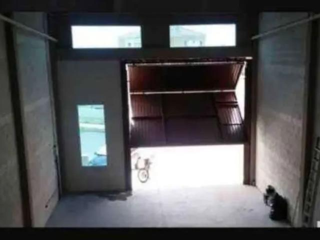 Oportunidade Imperdível: Barracão Comercial à Venda ou Locação em Sorocaba SP, no Jardim Piazza Di R