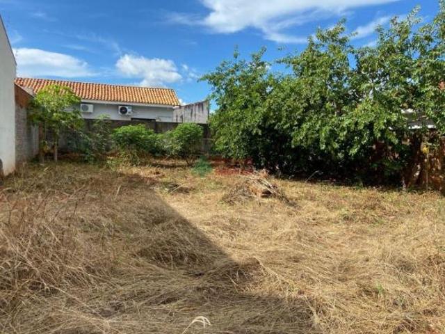 OPORTUNIDADE IMPERDÍVEL! Terreno à venda no Residencial Colinas Park II Terreno inteiro ou meio terr