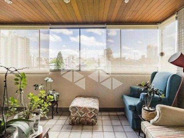 Oportunidade imperdível! Apartamento em andar alto, com uma vista definida e deslumbrante, no bairro