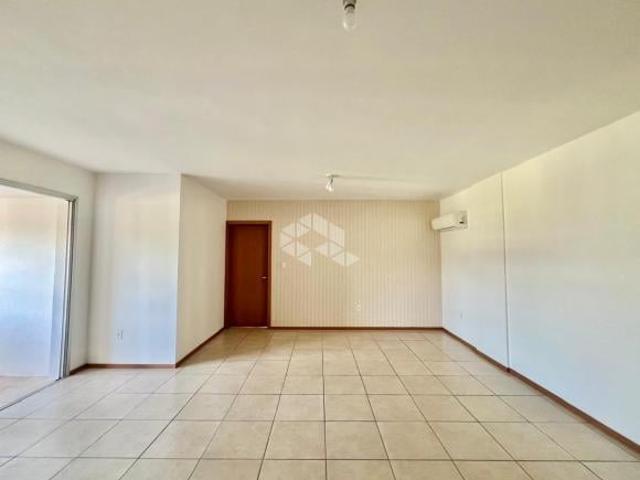 OPORTUNIDADE IMPERDÍVEL APARTAMENTO ESPAÇOSO NO CENTRO!