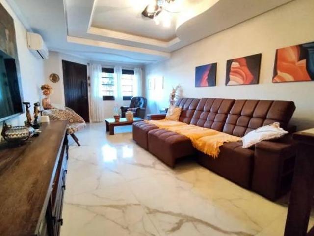 Oportunidade Imperdível! Casa à Venda 3 dorm. quintal, por R$310.000 em Barueri