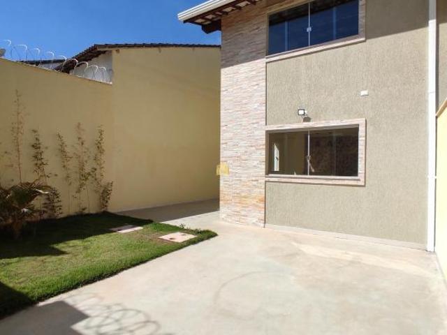 Oportunidade Imperdível: Casa à venda em Esmeraldas MG, Bairro São Pedro, com 3 quartos, 1 suíte e 4