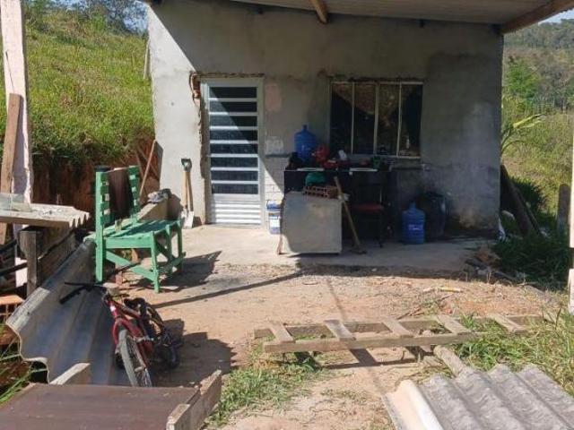 OPORTUNIDADE IMPERDÍVEL – CASA À VENDA EM ITAPECERICA DA SERRA