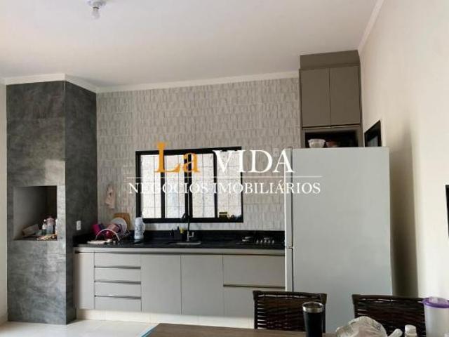 Oportunidade Imperdível: Casa à Venda em São José do Rio Preto SP, 2 quartos, 1 suíte, 3 vagas de ga