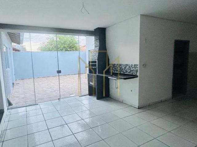 Oportunidade Imperdível: Casa à Venda em Uberlândia MG, Bairro Santa Mônica 3 Quartos, 1 Suíte, 2