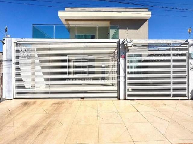 OPORTUNIDADE IMPERDÍVEL! CASA À VENDA SENDO 04 SUÍTES