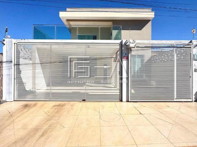 OPORTUNIDADE IMPERDÍVEL! CASA À VENDA SENDO 04 SUÍTES