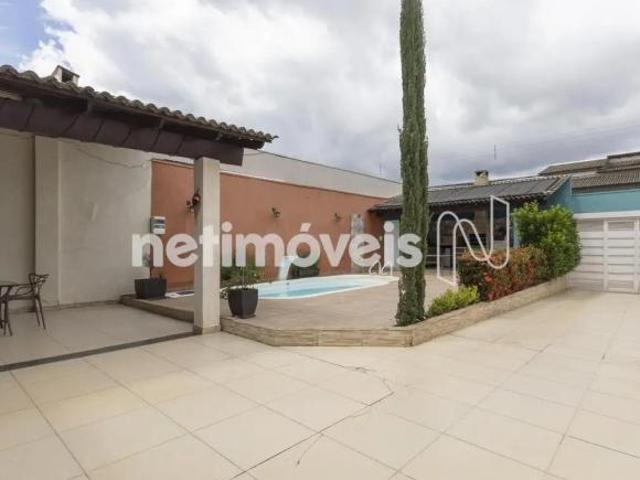 OPORTUNIDADE IMPERDÍVEL! CASA AMPLA E COMPLETA PARA VOCÊ E SUA FAMÍLIA!