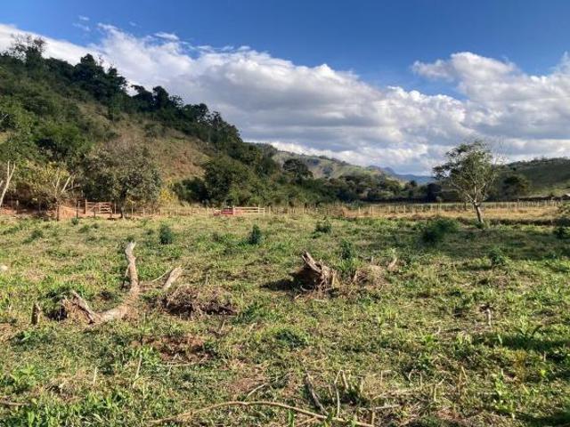Oportunidade imperdível: Chácara à venda em Itajubá MG, no Bairro Serra dos Toledos!