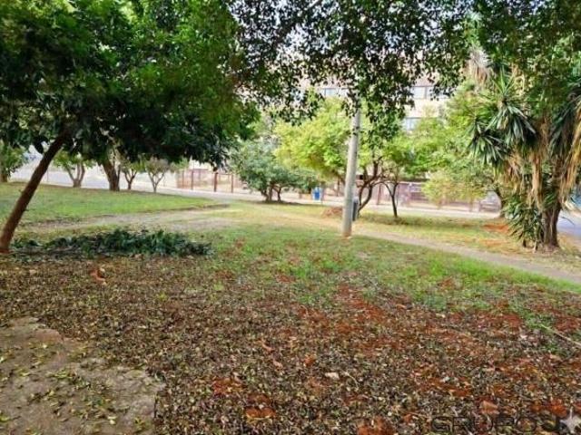 Oportunidade Imperdível de Terreno + Projeto Comercial e Residencial