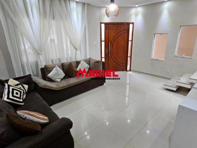 Oportunidade Imperdível em Villa Branca ? Jacareí/SP Sobrado Completo com Piscina e Excelente Loca