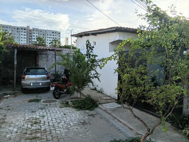OPORTUNIDADE IMPERDÍVEL – IMÓVEL À VENDA NO BARROSO!