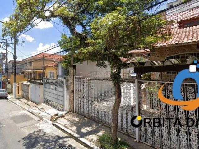 OPORTUNIDADE IMPERDÍVEL! Lindo sobrado com terreno amplo o qual dá para construir outra casa na Zon