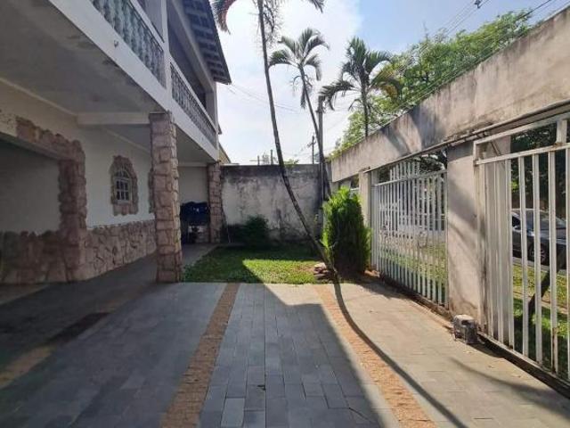 OPORTUNIDADE IMPERDÍVEL NO CHAPADÃO! CASA COMERCIAL À VENDA