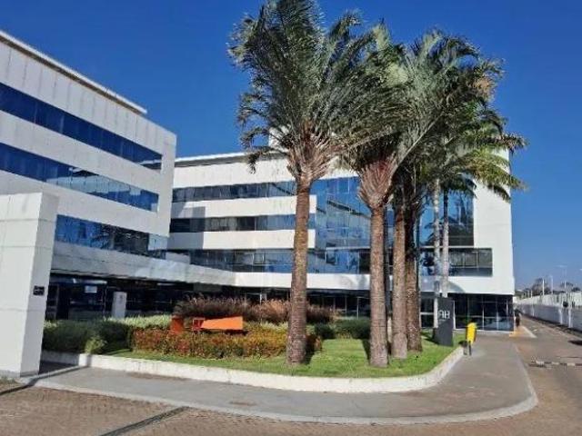 Oportunidade Imperdível: Sala Comercial Moderna no Edifício Golden Office