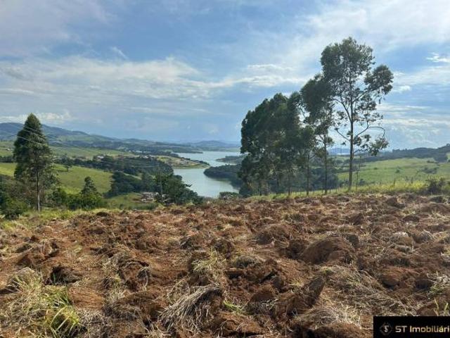 Oportunidade Ideal para Pousadas: Terreno de 20.000m² em Joanópolis!