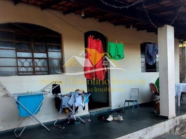 Oportunidade! Ótima casa de 02 quartos espaçosa com quintal no Marimbá Betim/MG