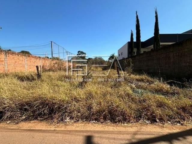 OPORTUNIDADE! LOTE À VENDA ÁREA TOTAL DE 1.035 m²