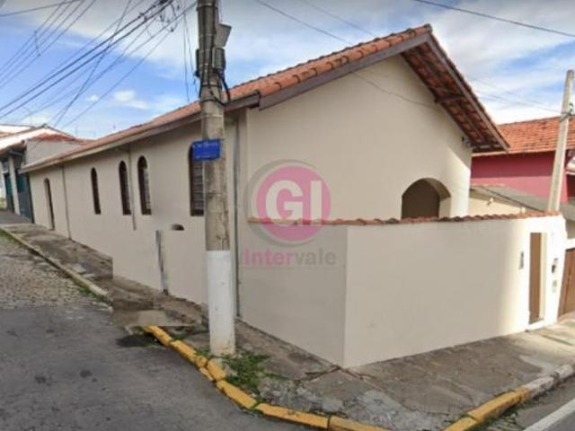 OPORTUNIDADE LOCAÇÃO. CASA COM 4 DORMITORIOS NO CENTRO JACAREÍ