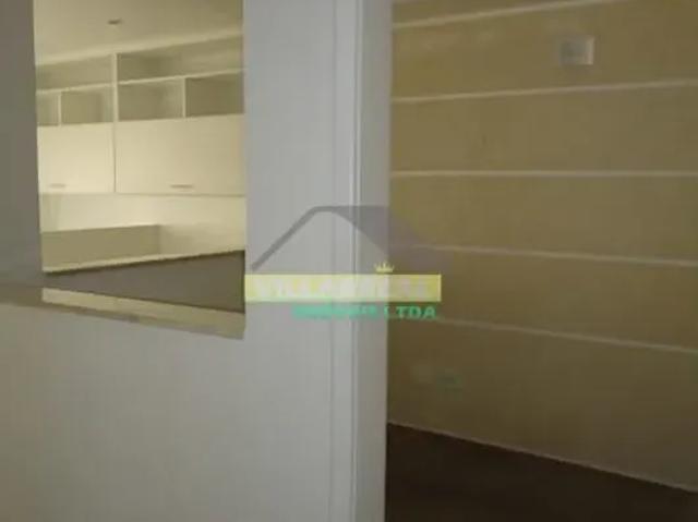 Oportunidade / localização privilegiada / sala comercial / 2 salas / recepção / cozinha / 2 b