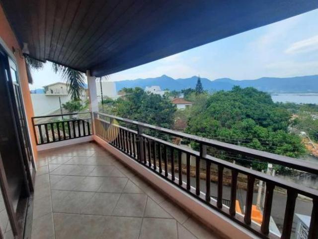 OPORTUNIDADE! Lindo sobrado com vista para a ilha bela e localização privilegiada
