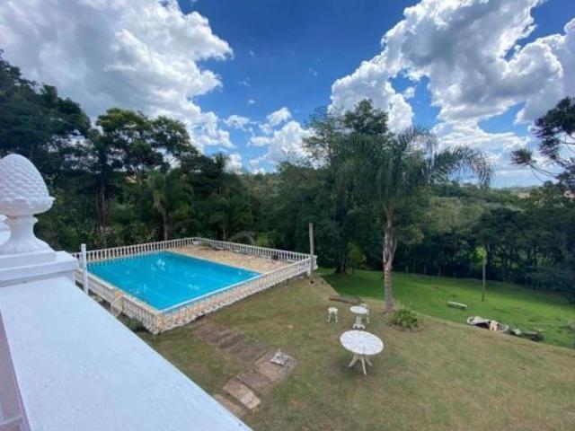 Oportunidade Lindo Sítio à venda em Atibaia a 2,5 km do asfalto