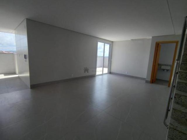OPORTUNIDADE! LINDA COBERTURA, 03 QUARTOS, SUITE, 02 VAGAS GRANDES, ELEVADOR, FONTE GRANDE