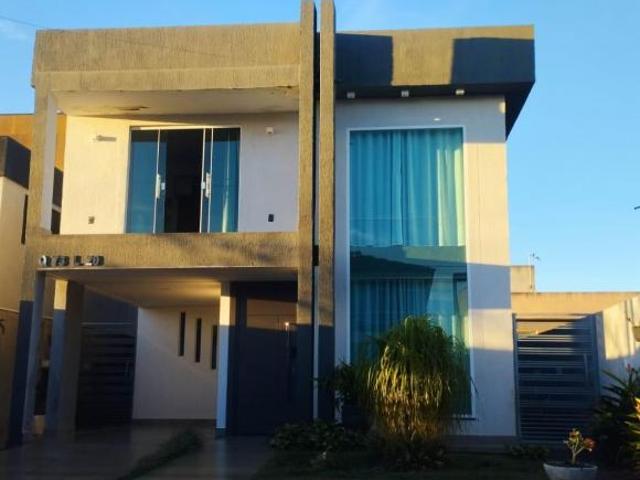 OPORTUNIDADE: LINDA CASA À VENDA COM 5 QUARTOS NO CONDOMÍNIO VILLA SUÍÇA