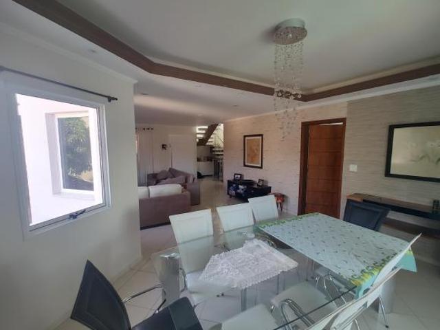 OPORTUNIDADE LINDA CASA A VENDA