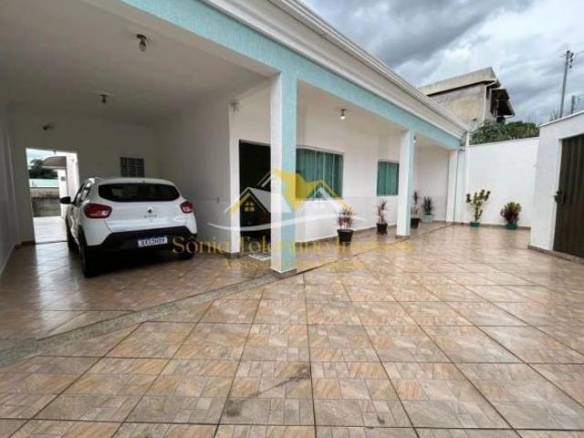 Oportunidade! Linda casa de 03 quartos com suíte no Jardim Brasília Betim/MG
