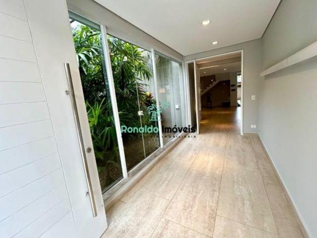 Oportunidade! Linda Casa de Luxo com 7 suítes em 4 Lotes no Condomínio Fechado Hanga Roa em Bertioga