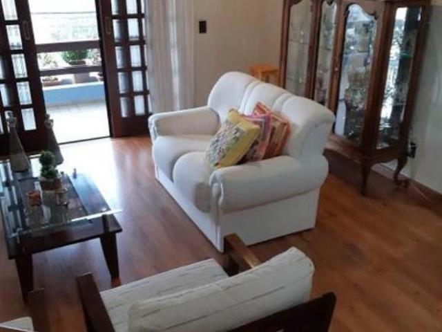 OPORTUNIDADE ! LINDA CASA NO QUINTA DAS VIDEIRAS PARA VENDA