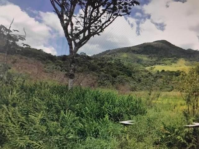 OPORTUNIDADE linda área para chácara ou moradia. Fica à 150 m do clube de Campo, Piracuama SP