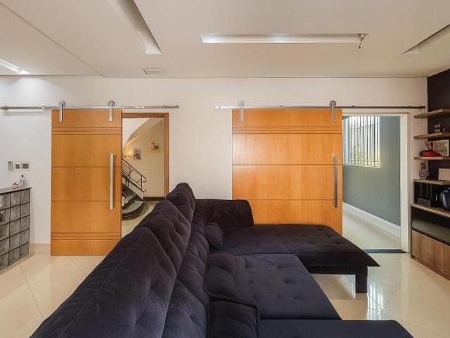 OPORTUNIDADE – MODERNA E MUITO ESPAÇO P/ EXPLORAR VILA MADALENA REGIAO NOBRE