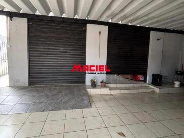 Oportunidade Mista no Jardim Santa Inês II: Comércio e Moradia em um Só Imóvel