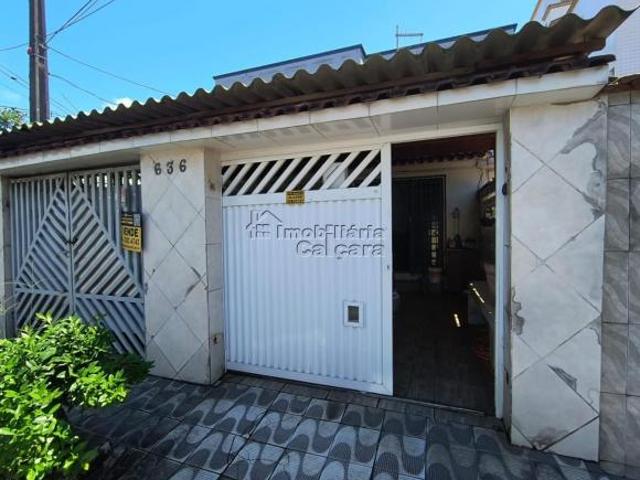 Oportunidade no Caiçara, casa 02 dormitórios á 600 metros da praia!