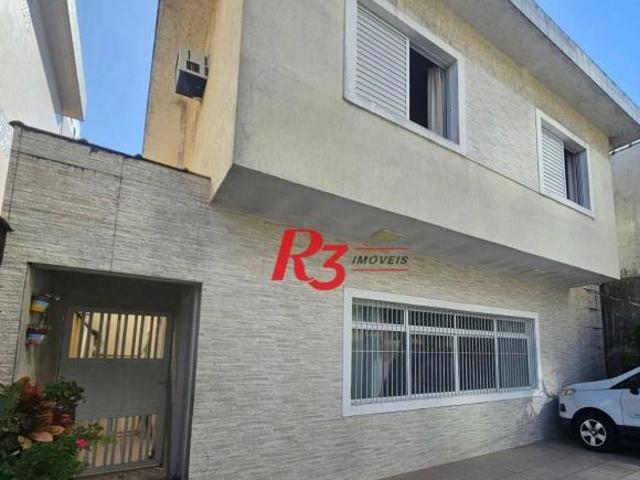 Oportunidade no Campo Grande Sobrado á venda com 3 Dorms, Quintal com Churrasqueira e 3 Vagas Fixas