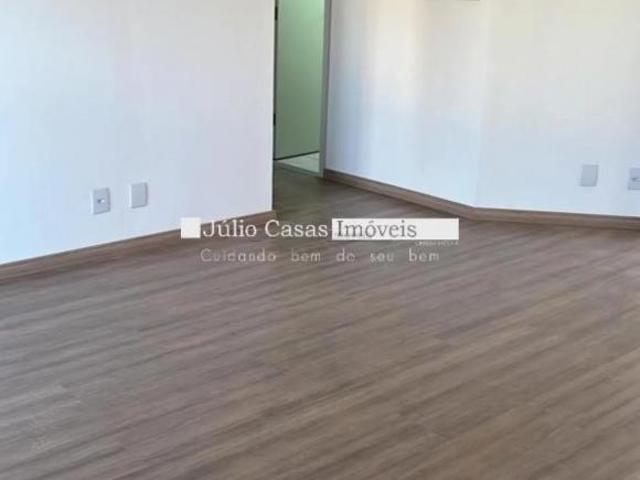 Oportunidade no Campolim ? Apartamento com 2 vagas cobertas