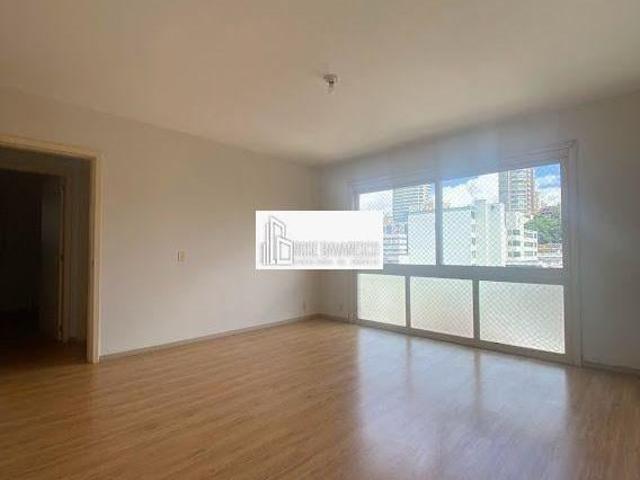 OPORTUNIDADE NO CENTRO AMPLO APTO C/2 DORMITÓRIOS!