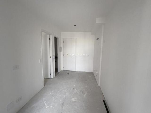 Oportunidade no Centro! Studio Nunca Habitado com Sacada e Vista Livre