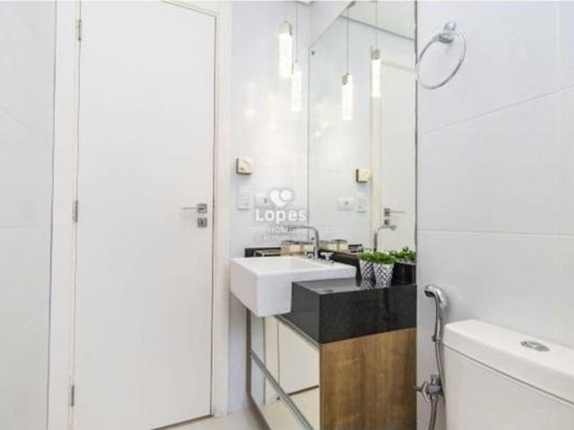 Oportunidade no Água Verde: amplo apartamento em local nobre de Curitiba