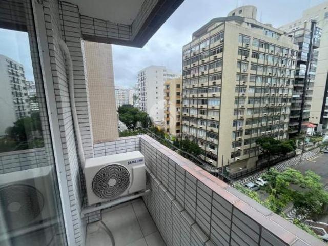 Oportunidade no Gonzaga com 1 quarto, próximo ao mar