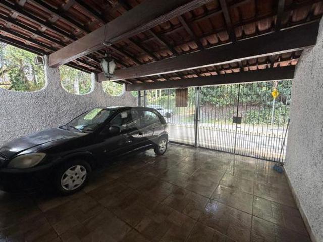 Oportunidade no Horto Florestal – Casa 3 Dormitórios 2 Vagas com Quintal e Edícula