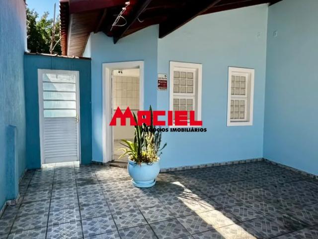 OPORTUNIDADE NO JARDIM DAS INDÚSTRIAS | CASA COM 2 QUARTOS | SUÍTE | NA MELHOR LOCALIZAÇÃO
