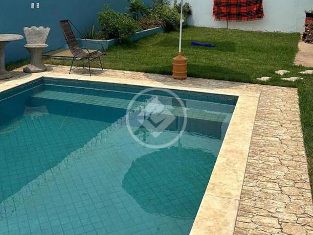 Oportunidade no Jardim Imperial 2: Casa com Piscina e Edícula Completa