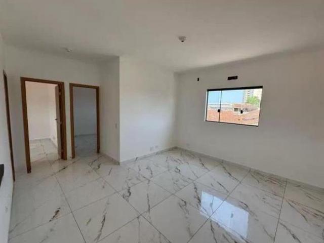 Oportunidade no Jardim Real: Casa em Villagio com Piscina por R$ 380 Mil