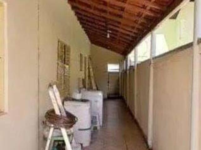 OPORTUNIDADE NO JARDIM SATÉLITE: CASA TÉRREA COM EXCELENTE LOCALIZAÇÃO E POTENCIAL DE AMPLIAÇÃO