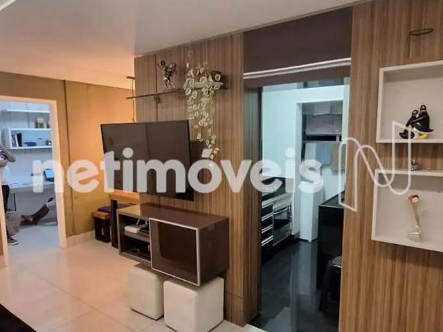 3 quartos bem distribuídos, Varanda na sala, marcenaria planejada,1 vaga livre e coberta