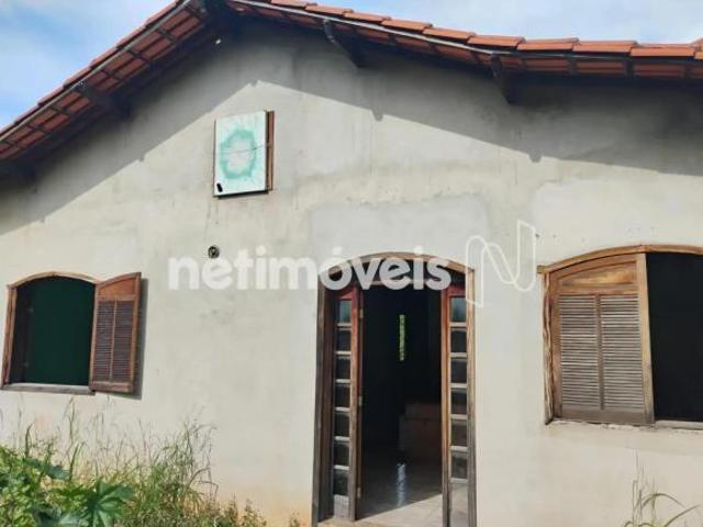 Oportunidade no Santa Mônica – Casa ampla para morar ou investir!